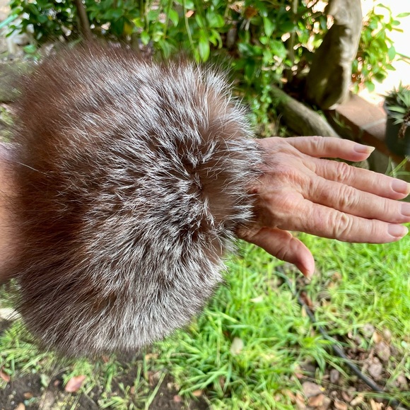 None | Accessories | Fluffy Genuine Fox Fur Single Cuff For A Costume ...